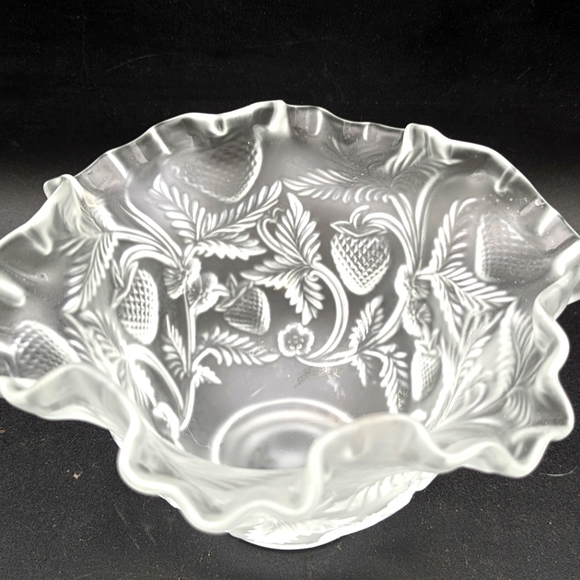 Fenton | Dining | Vintage Fenton Ruffle Frosted Satin Embossed ...